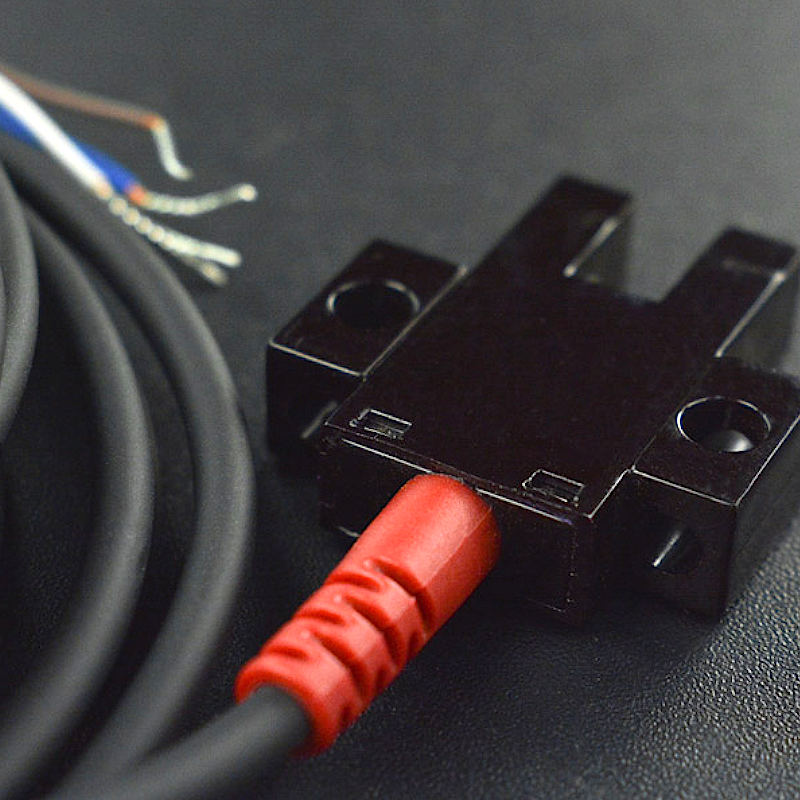 4-Wire Slot Type Photoelectric Switch 10~30V