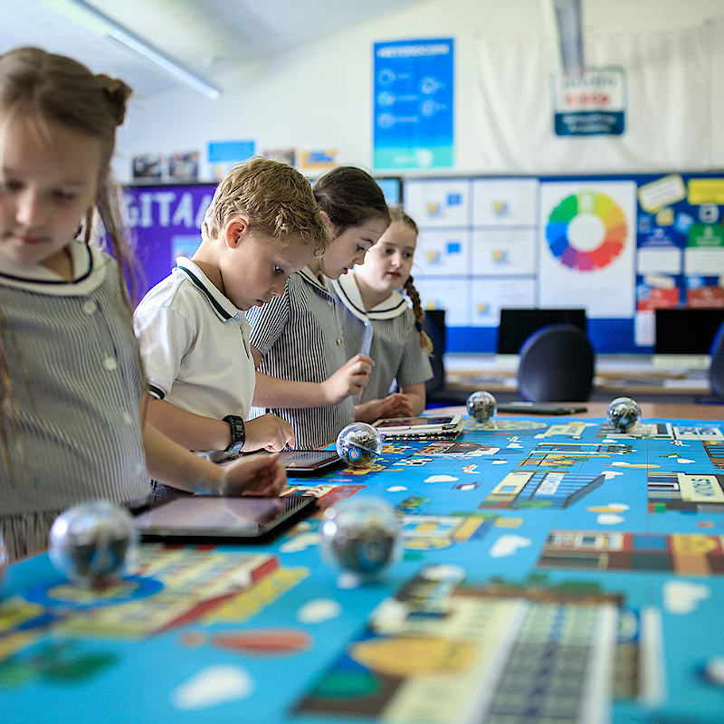 Sphero City & Golf Code Mat (2.2x1.15m) + 3 sets of Activity Cards (UK ...